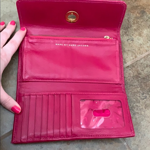 Marc Jacobs | Bags | Hot Pink Leather Marc Jacobs Wallet | Poshmark